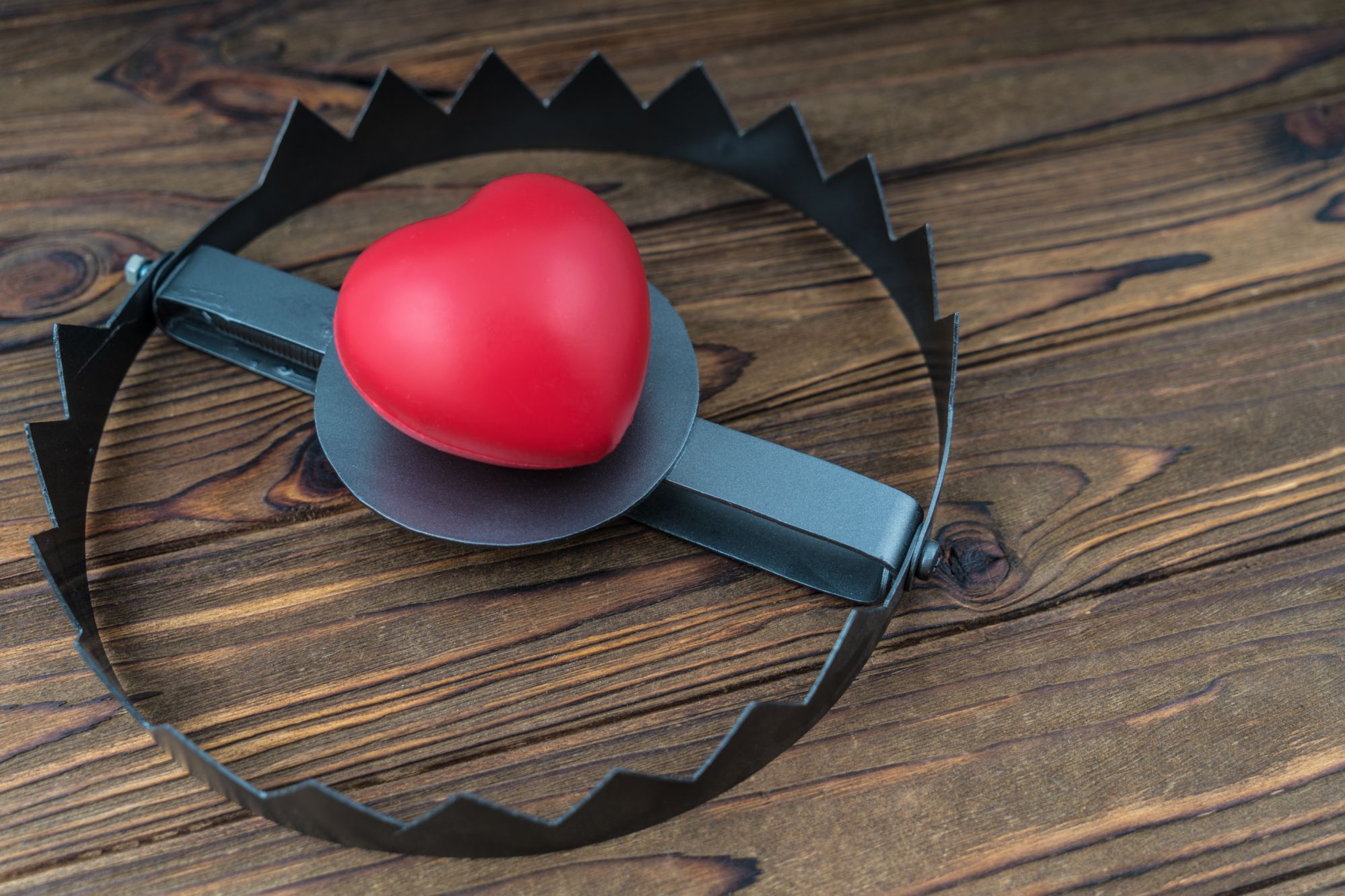 Truffa sentimentale reato. I rimedi di Europol - Europol Investigazioni